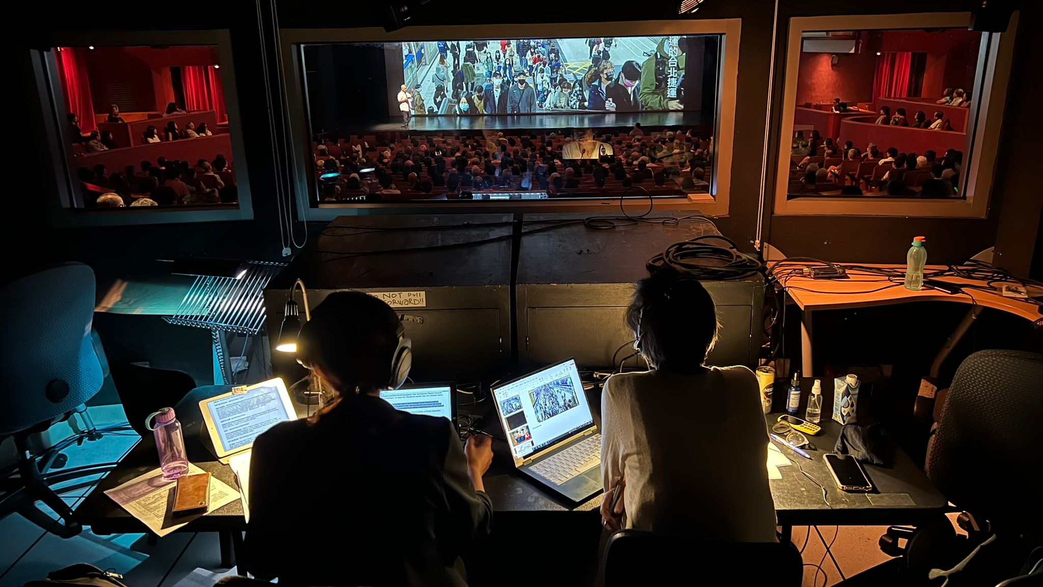 Silent Conference & Headphones Experts for All Singapore Events.