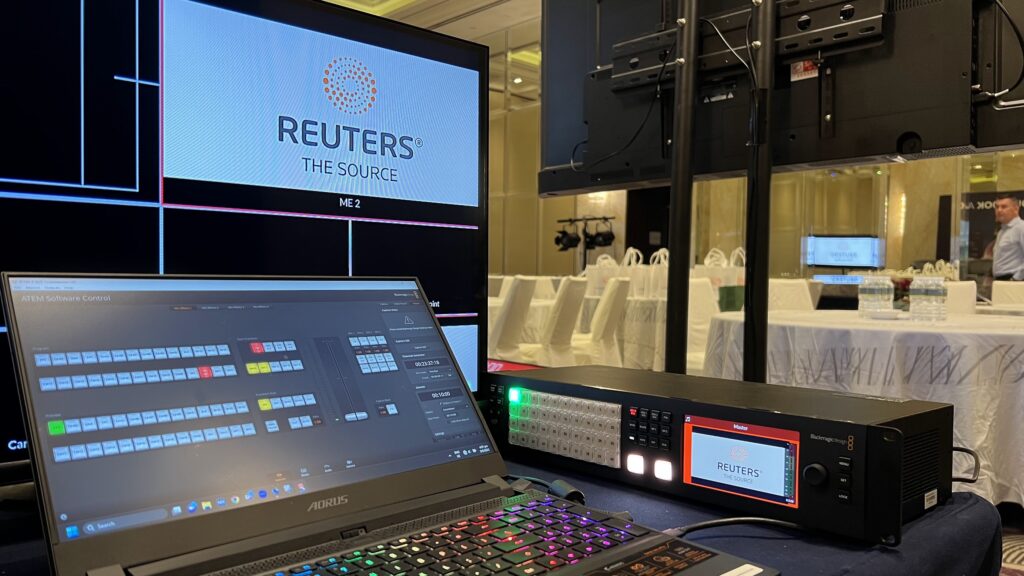 Rent confidence monitors for business conferences and summits