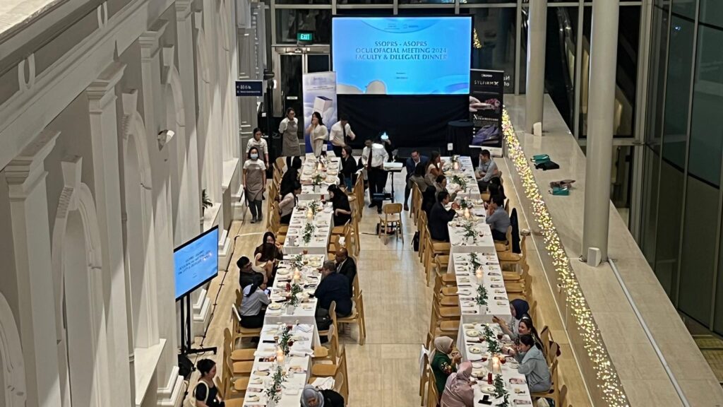 Rent projector and projector screens. Hassle-free and affordable.